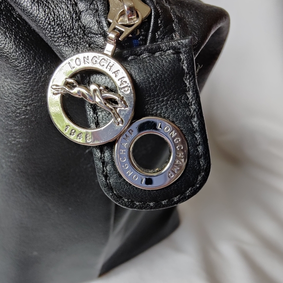 Longchamp | Bags | Longchamp Le Pliage Cuir Black Leather Shoulder Bag ...